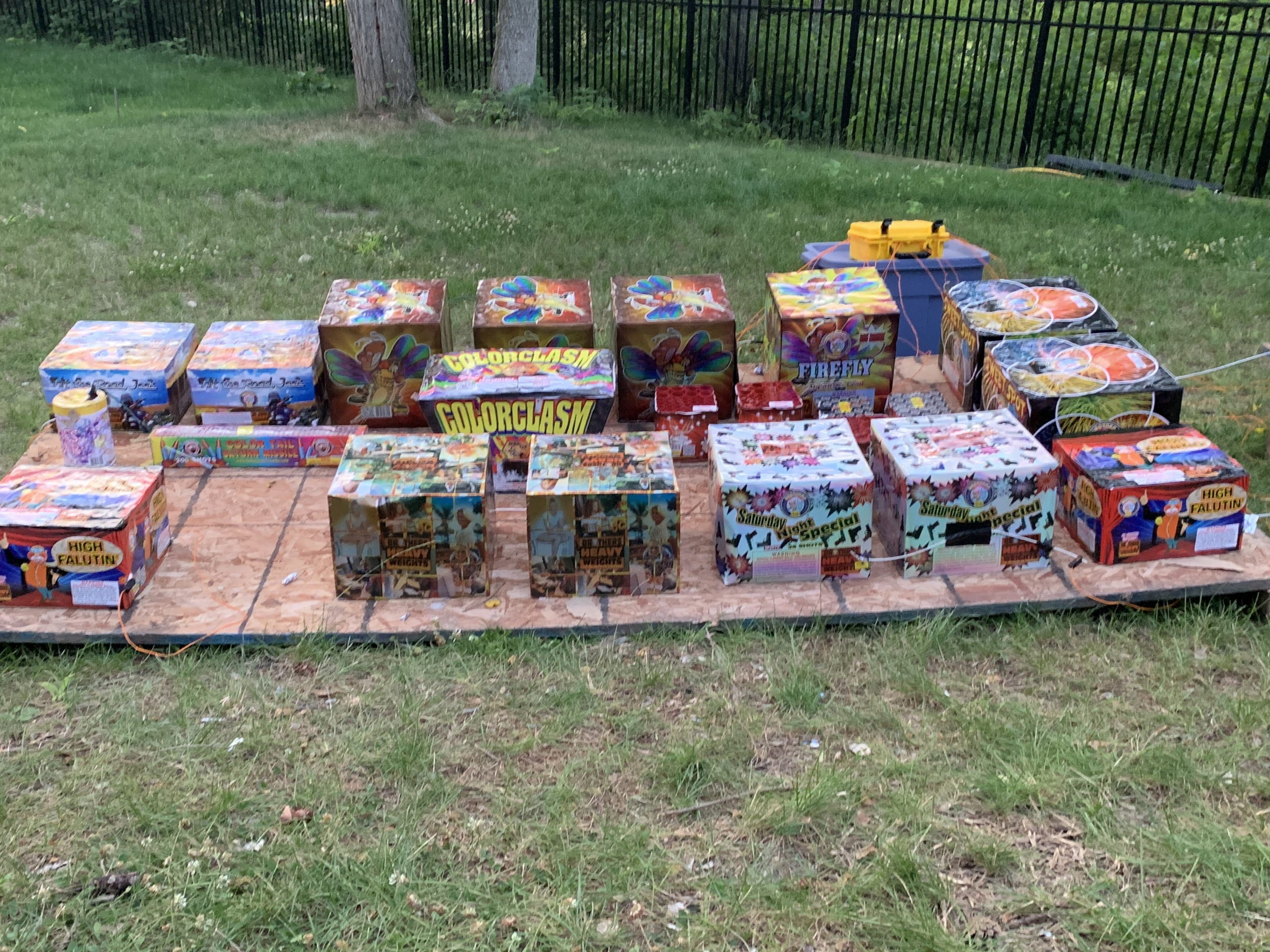 My Amateur Backyard Fireworks Show - 2020 – MlakarTechTalk