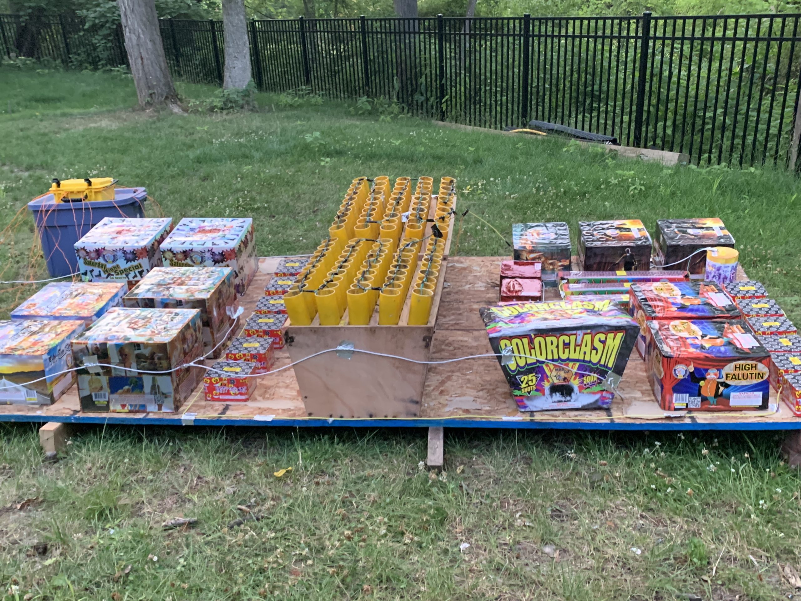 My Amateur Backyard Fireworks Show - 2020 – MlakarTechTalk